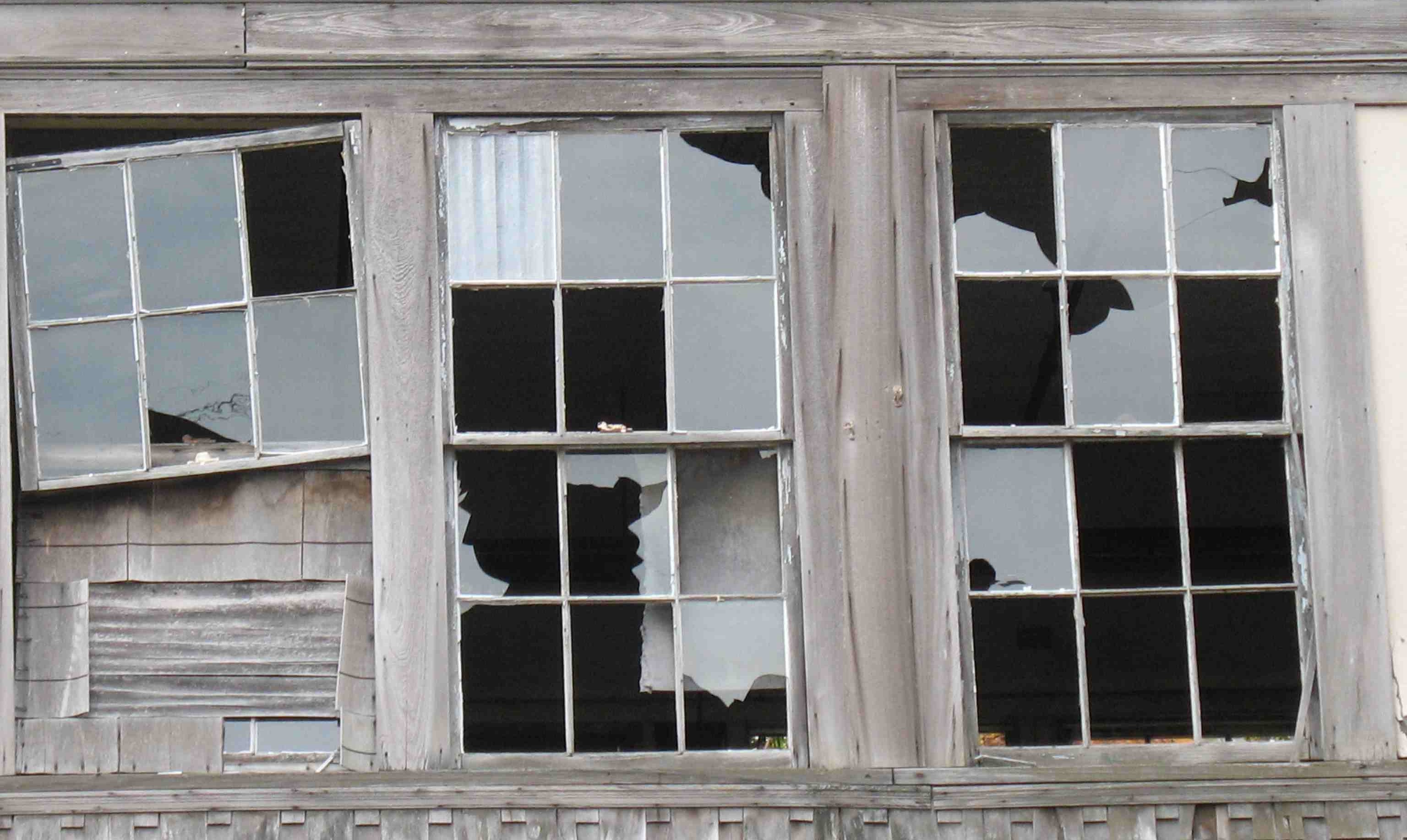 Broken Windows | Majic Window
